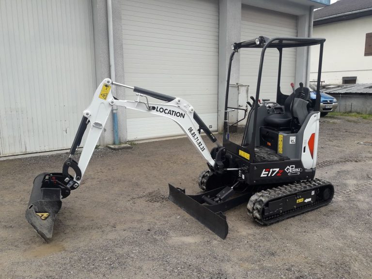 PELLE BOBCAT E17-Z sur chenille caoutchouc - Poids 1T749